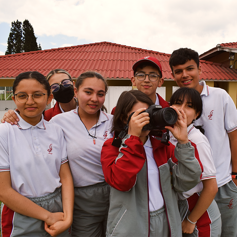 Genios del Zipa - Nuestro Colegio